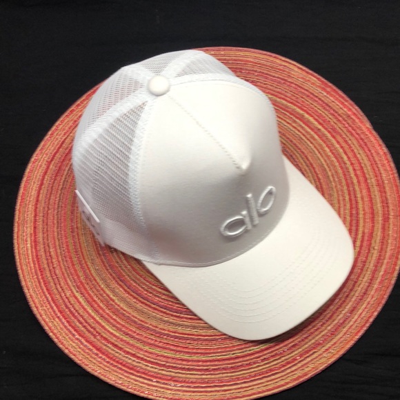 ALO Yoga | Accessories | Alo Yoga District Trucker Hat | Poshmark